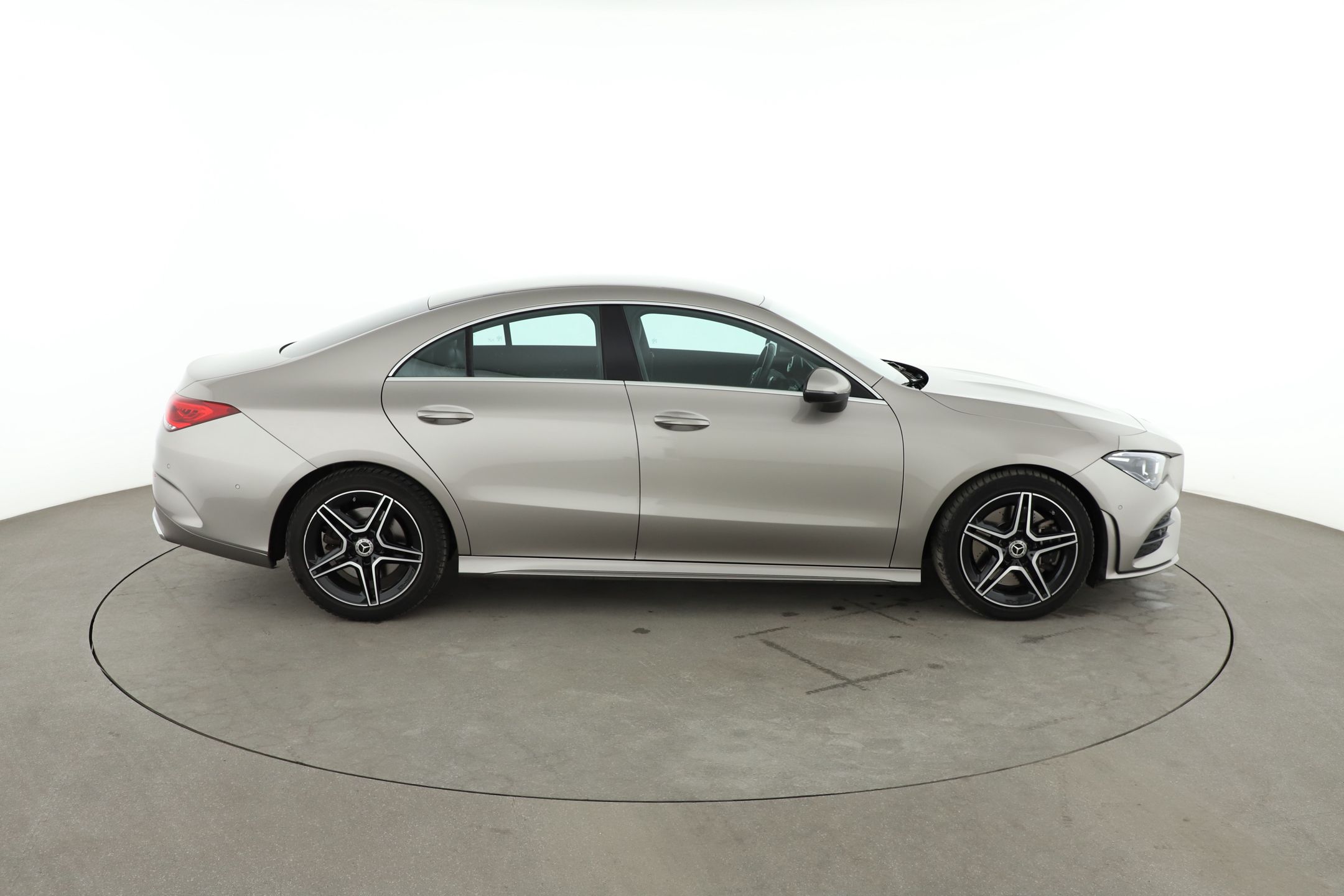 Mercedes-Benz CLA-Klasse CLA 250 4Matic AMG Line, Benzin, 32.010