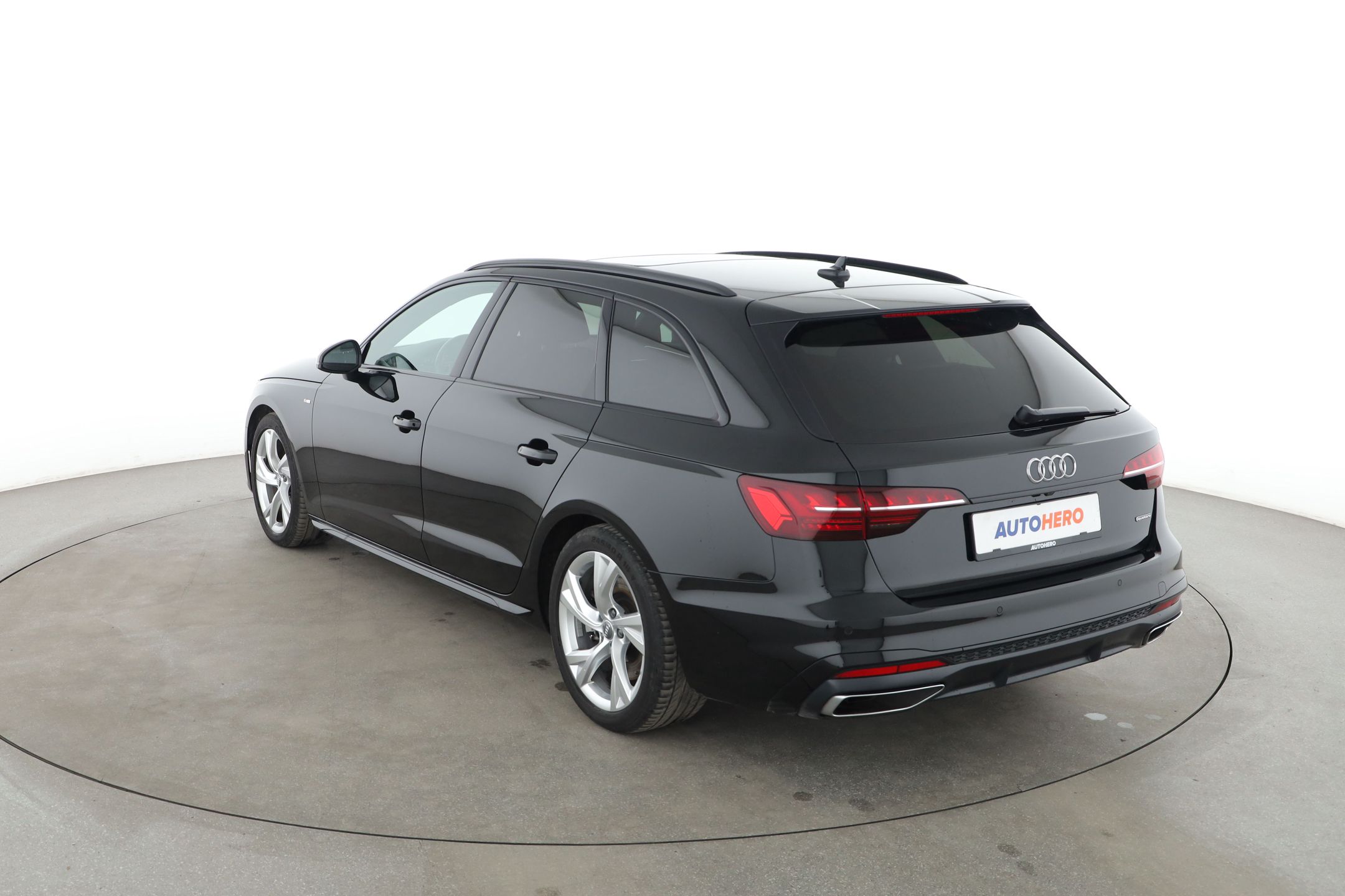 Audi A4 45 TFSI Mild-Hybrid quattro S line, Benzin, 32.070