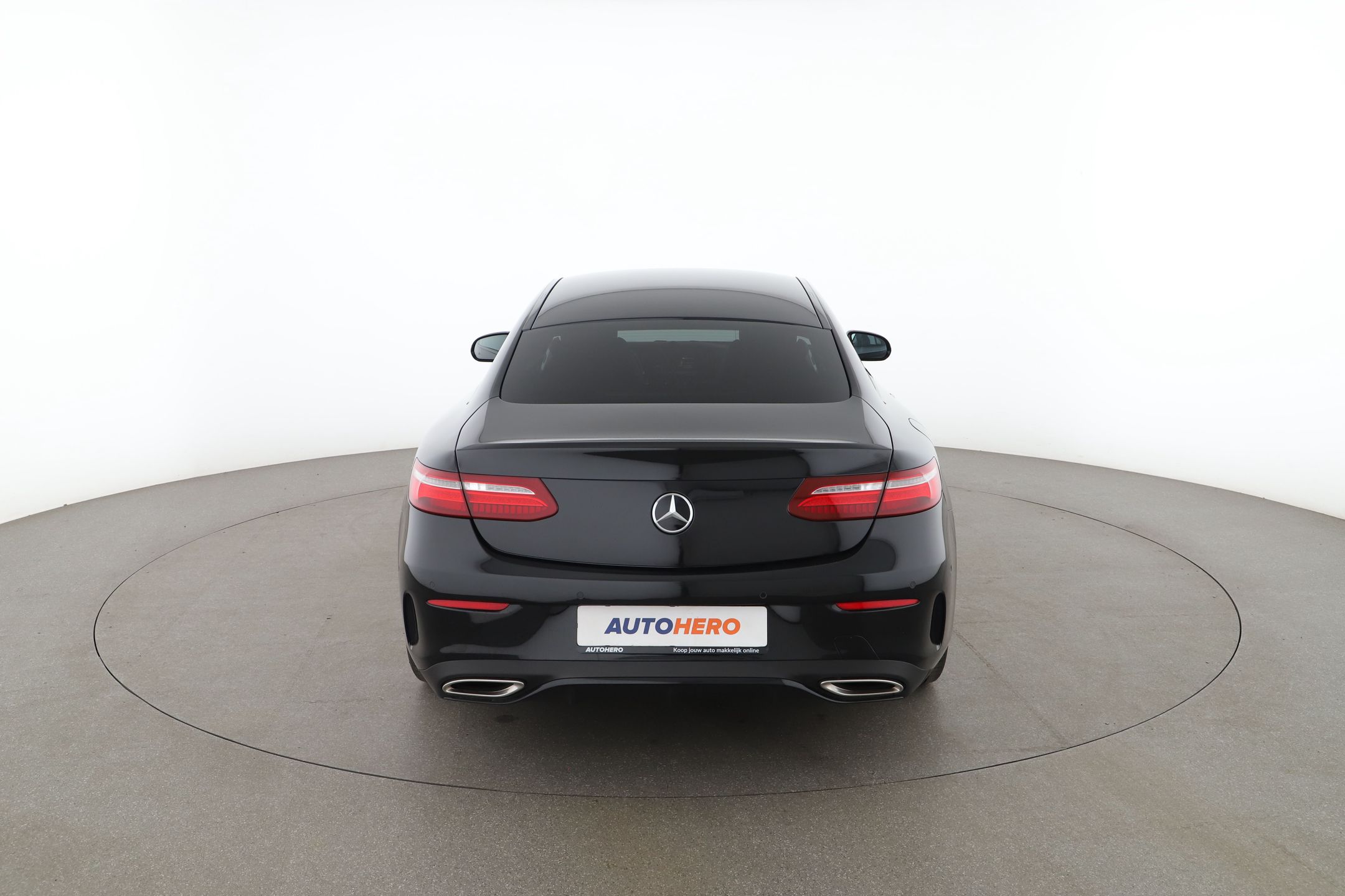 Mercedes-Benz E-Klasse E 200 AMG Line, Benzine, € 31.999