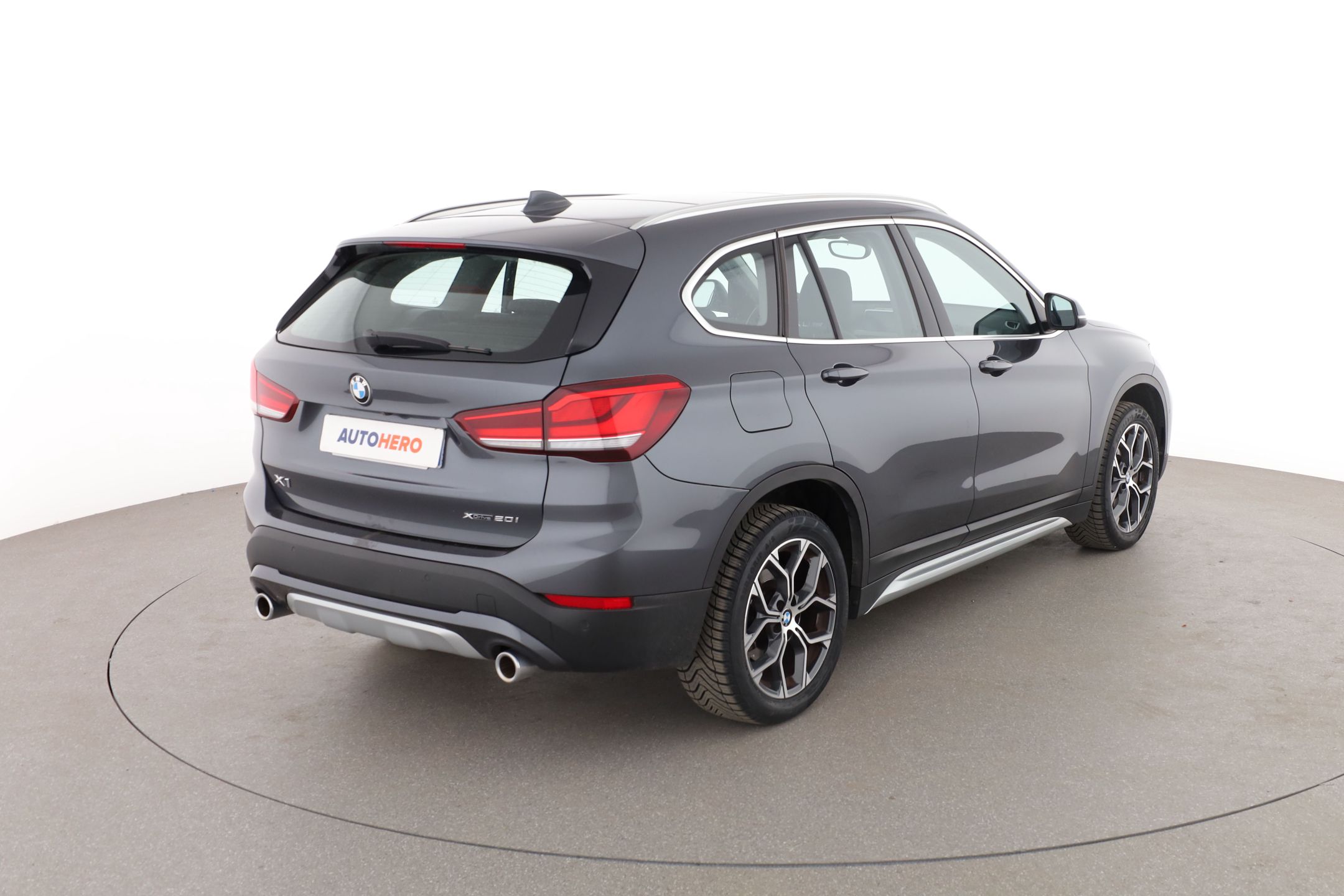 BMW X1 xDrive20i xLine DCT8, Essence, 30 490