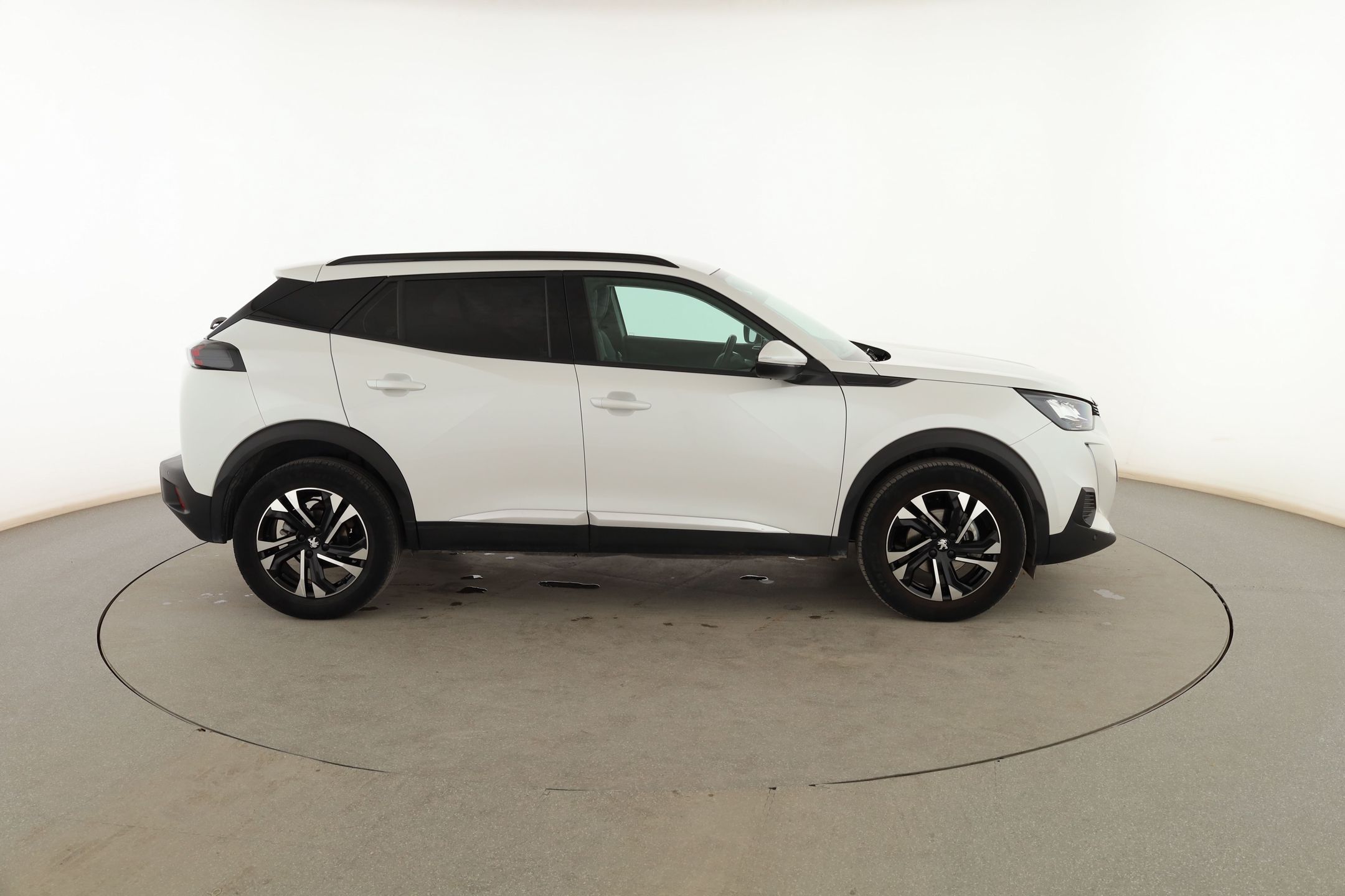 Peugeot 2008 1.2 PureTech Allure, Gasolina, 14.799
